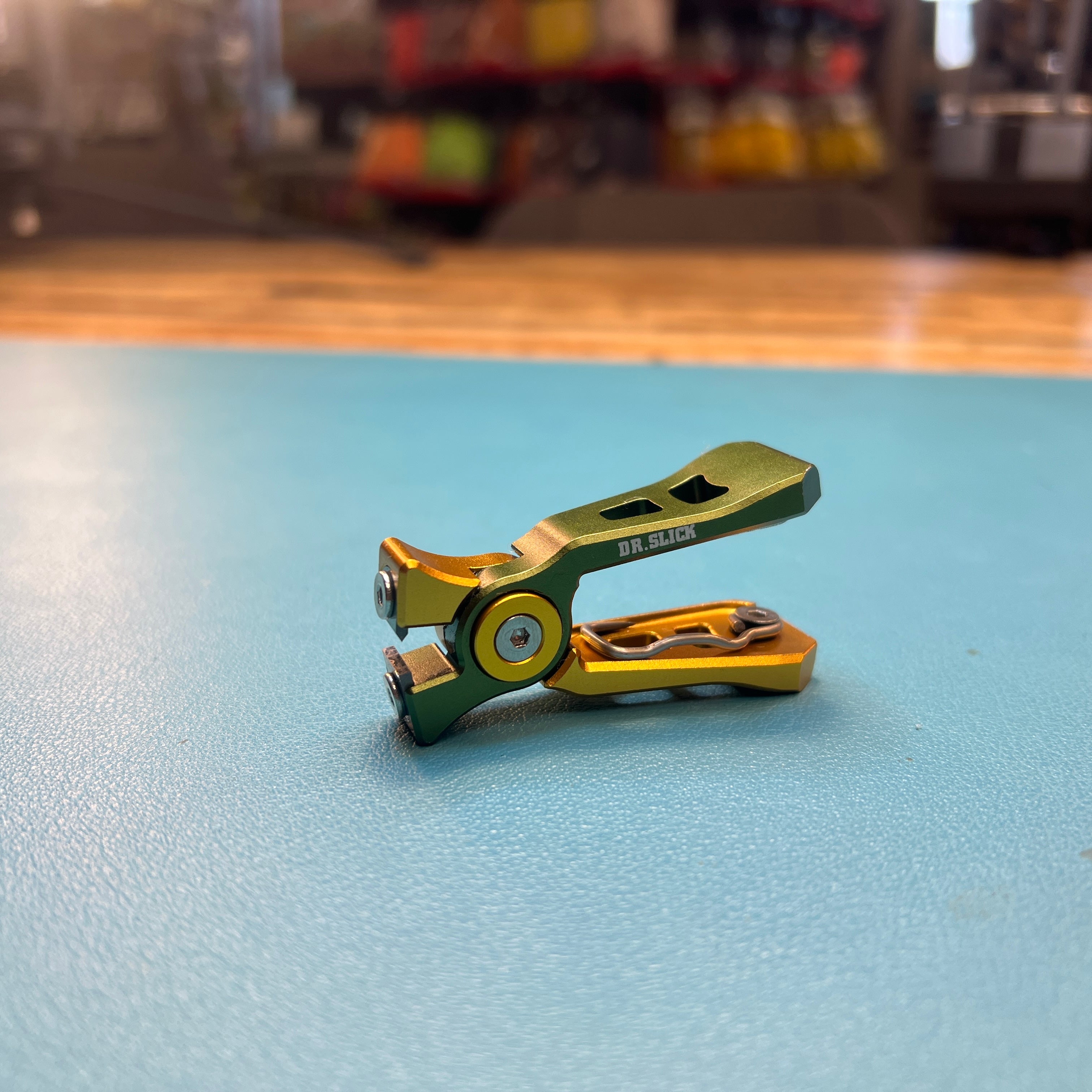 Dr. Slick Cyclone Nipper – charliesflybox